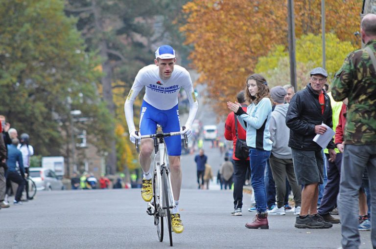 Fit at 100 years old - Centenarian Decathlon